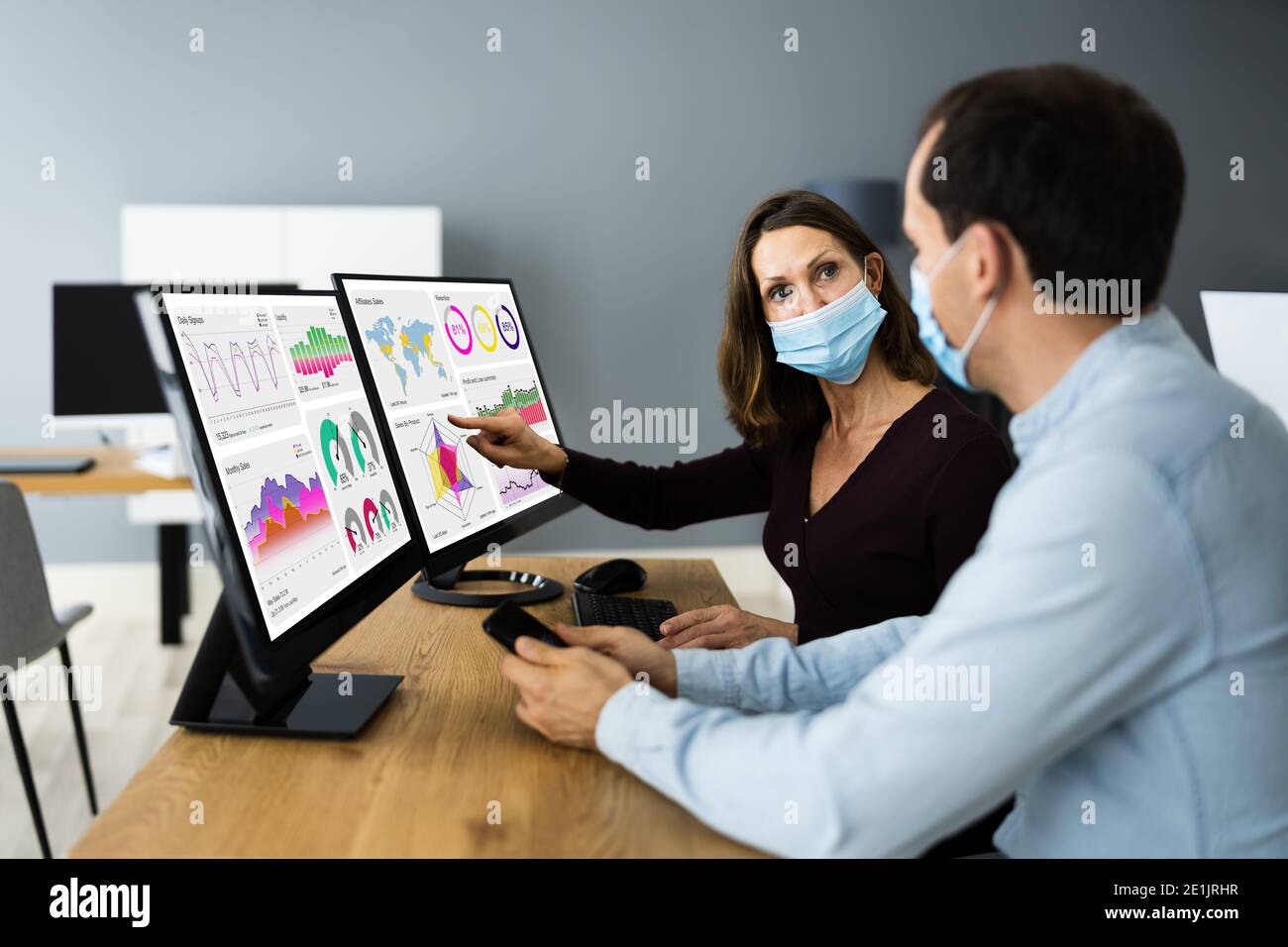 Face in computer screen hi-res stock photography and images - Alamy
