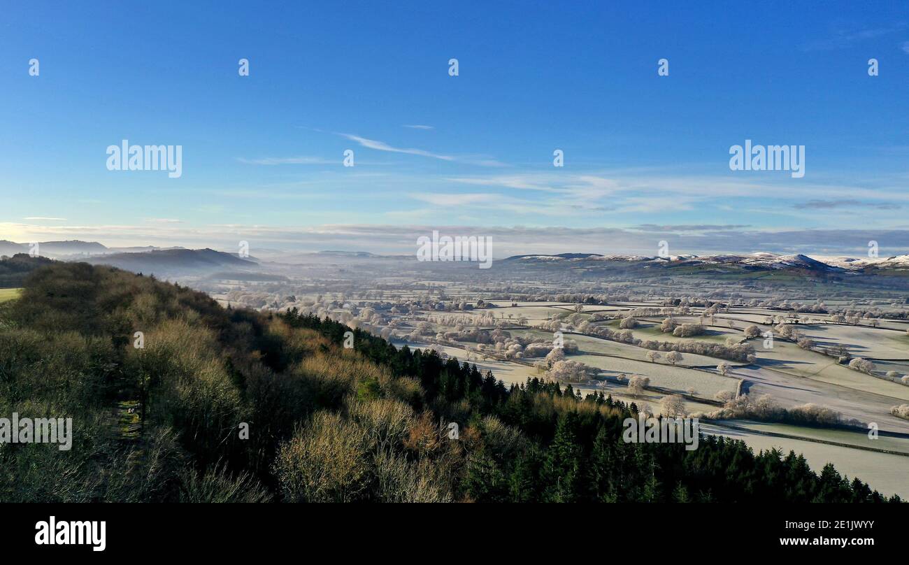 Looking towards wenlock edge hi-res stock photography and images - Alamy
