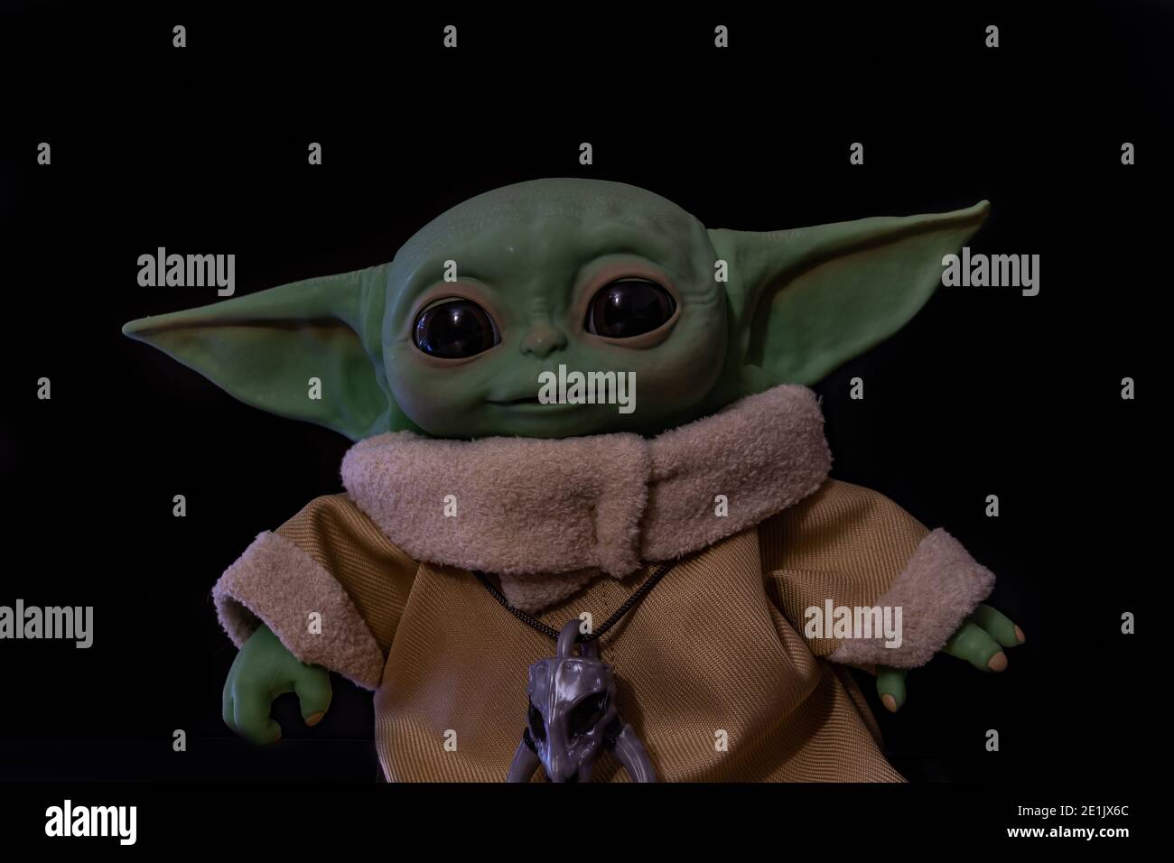 Baby yoda from mandalorian hi-res stock photography and images - Alamy