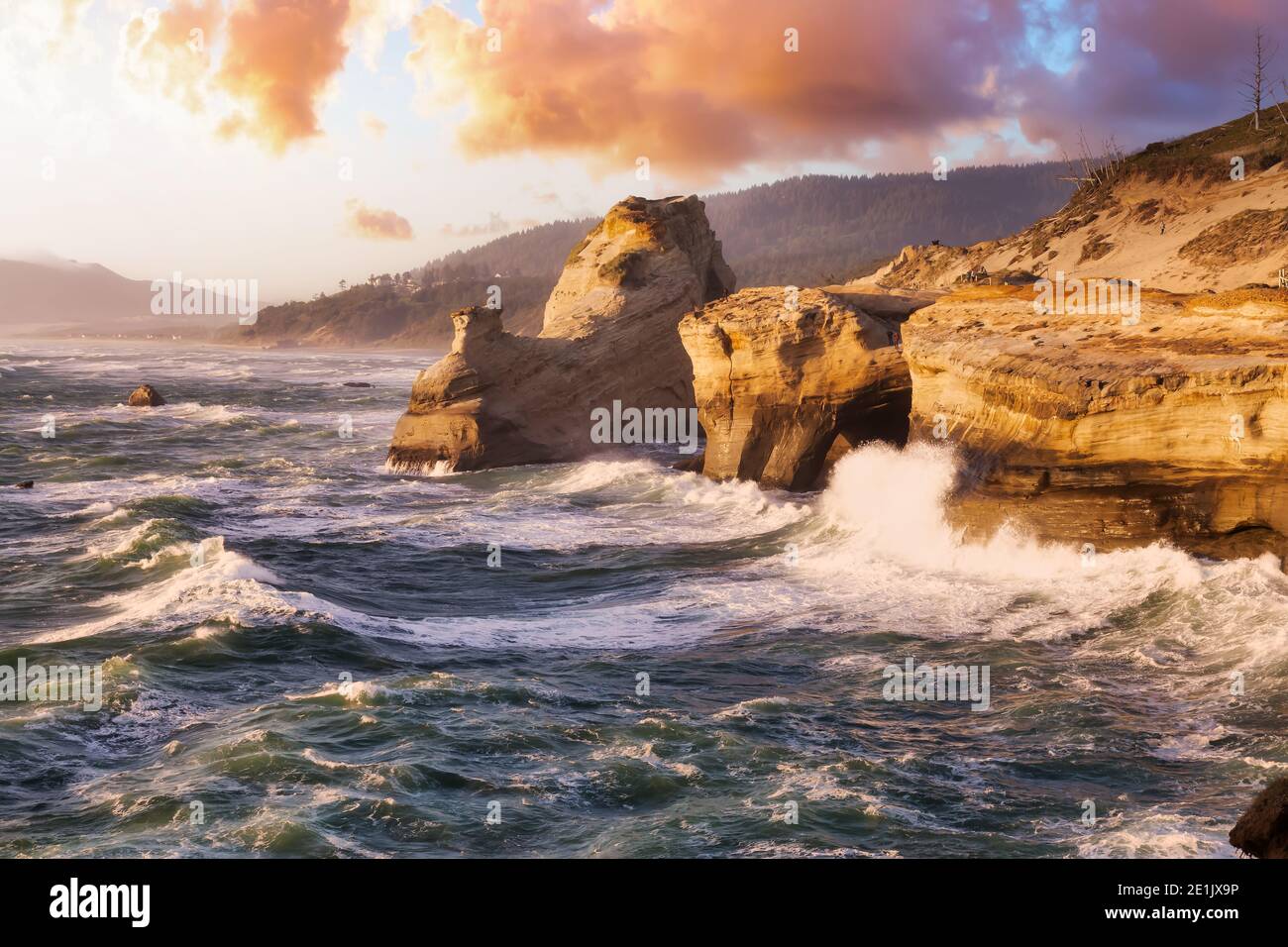 Scary waves hi-res stock photography and images - Alamy