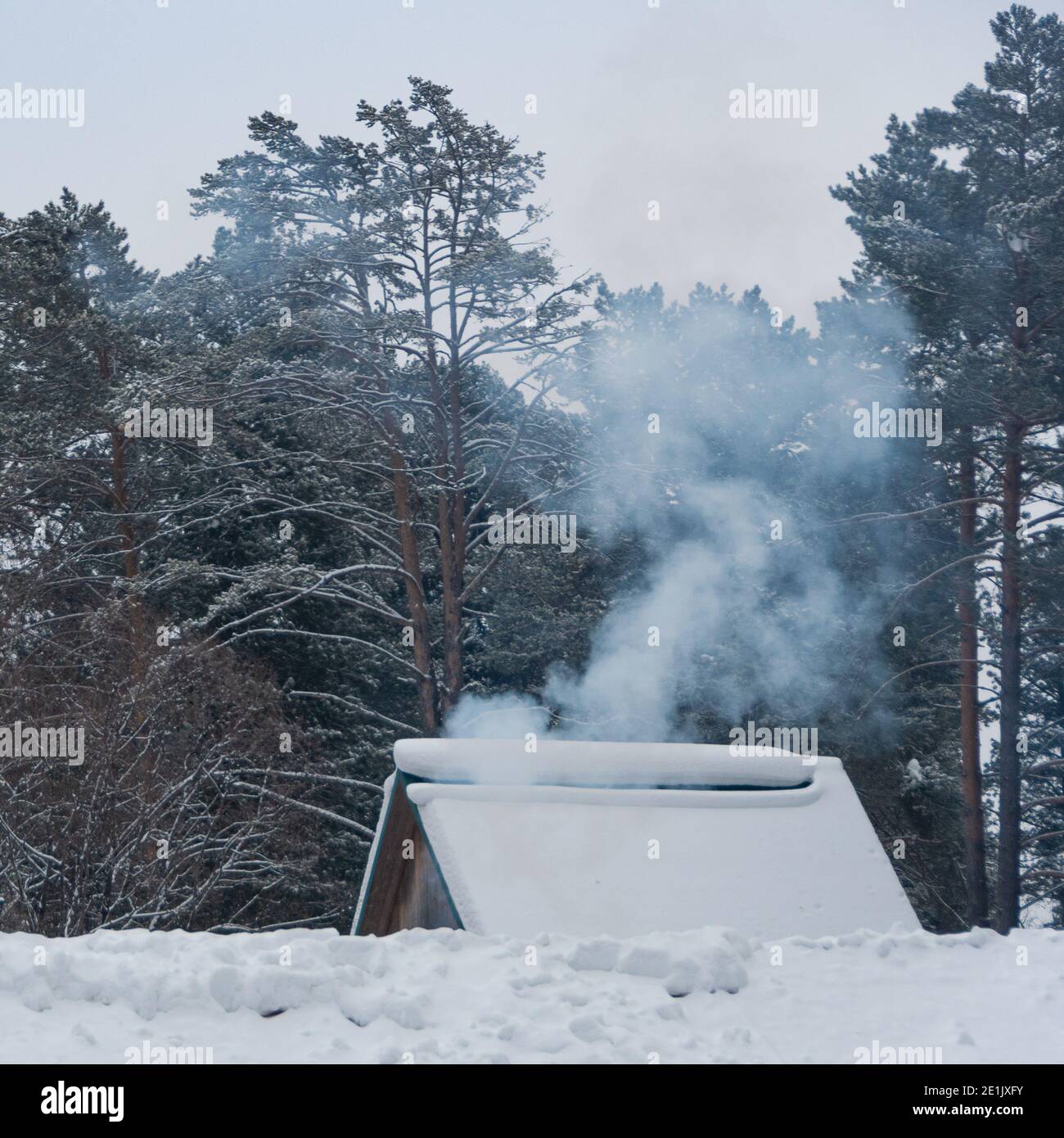 Dark black smoke from chimney hi-res stock photography and images - Alamy