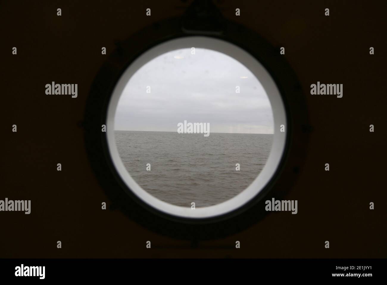Porthole view hi-res stock photography and images - Alamy