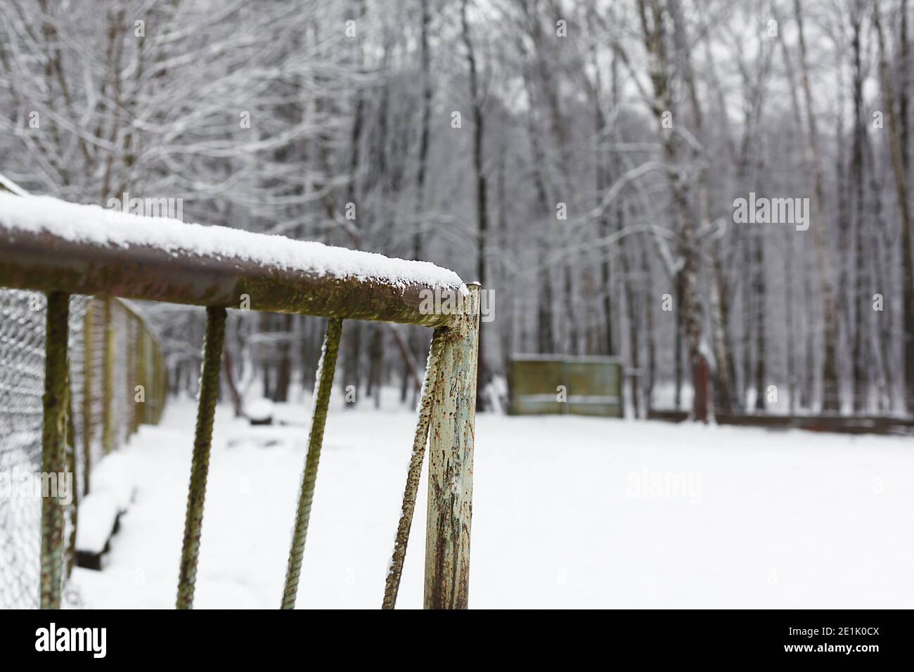 Frosty Metal Gate High Resolution Stock Photography and Images - Alamy