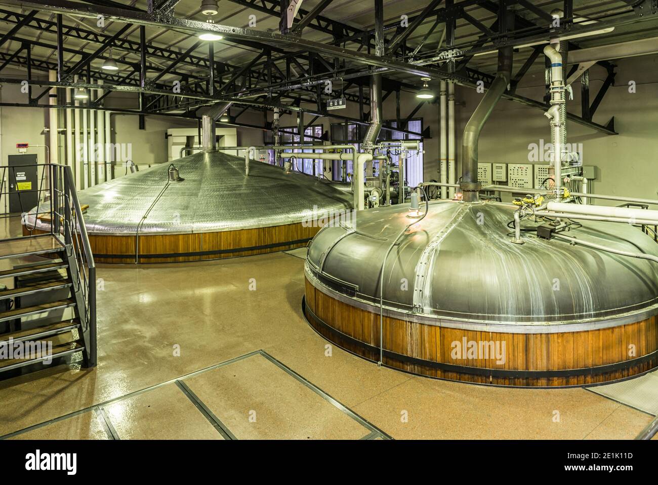 Suntory, Yamazaki Whisky Distillery. The still room Stock Photo - Alamy