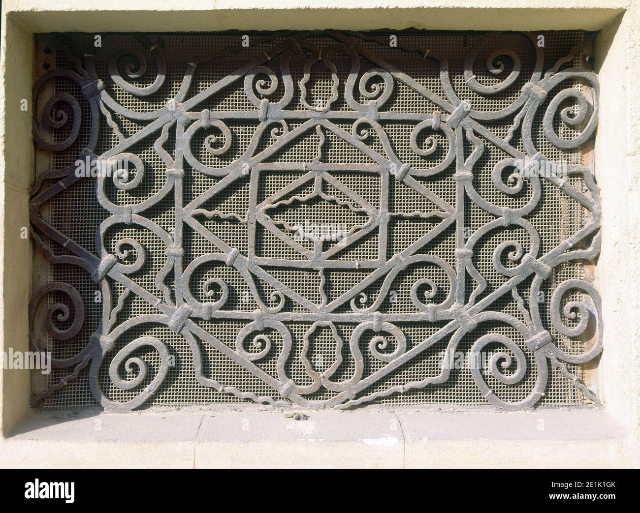 VENTANA CON REJA. Location: EXTERIOR. Alicante. SPAIN Stock Photo - Alamy