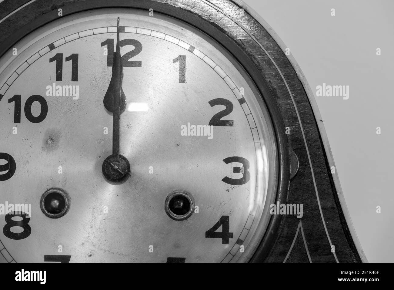 Clock face showing midnight midday hi-res stock photography and images ...