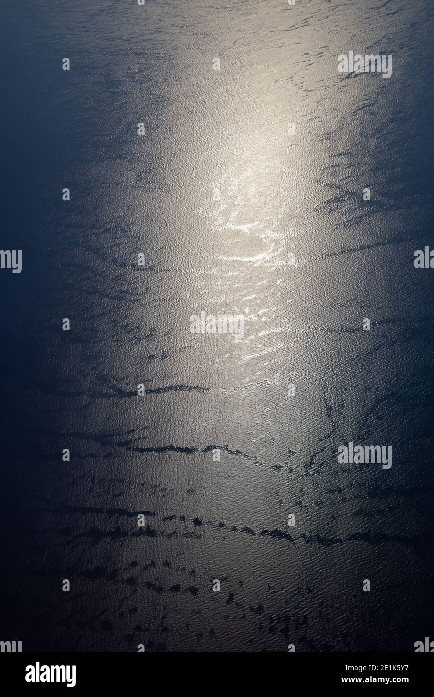 Reflecting sun on ocean water hi-res stock photography and images - Alamy