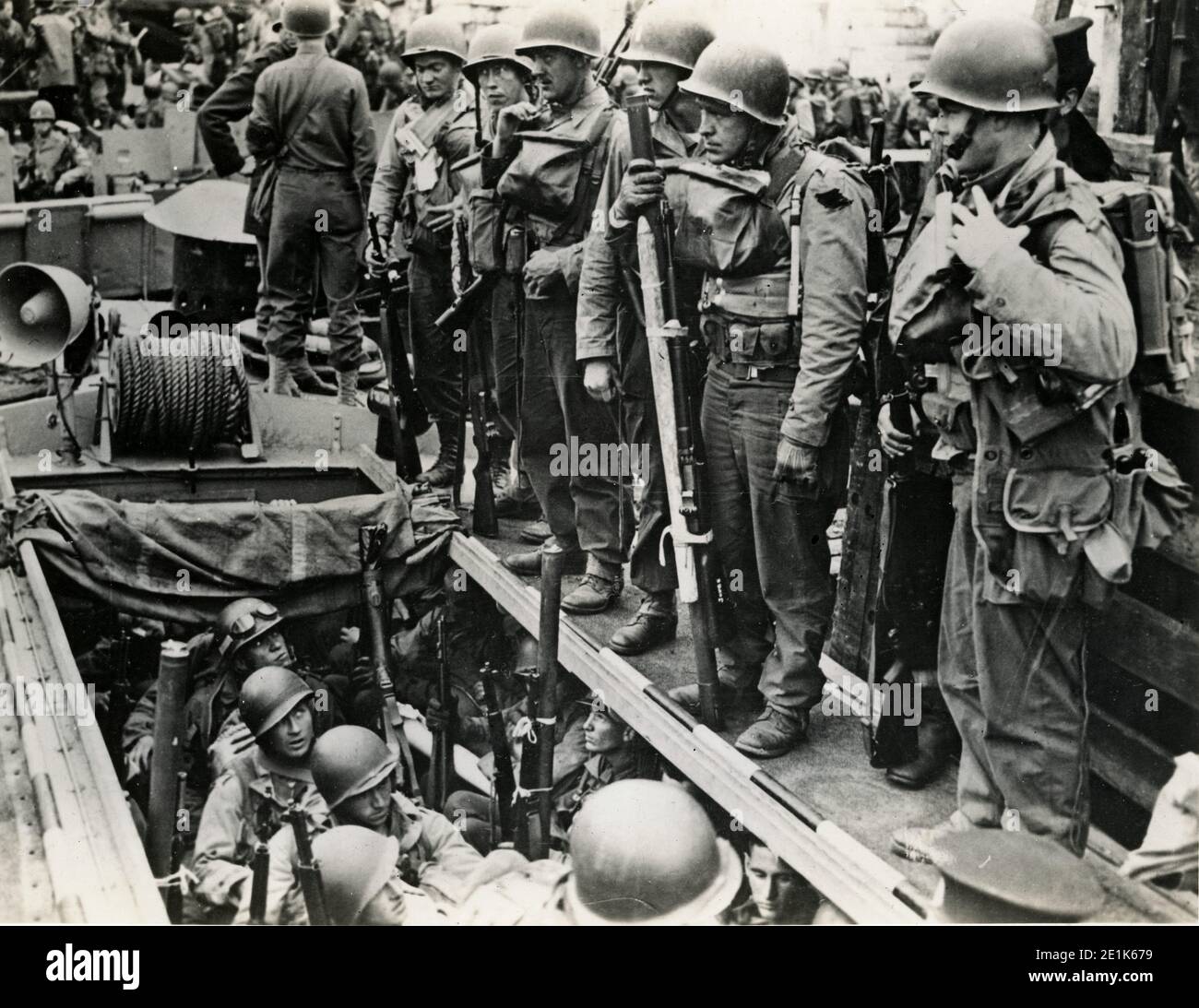 D-Day Landing of Allied Troops, June 1944 Stock Photo - Alamy