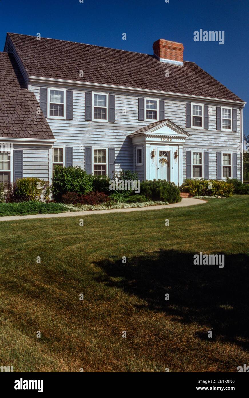 Residential building 1990s hi-res stock photography and images - Alamy