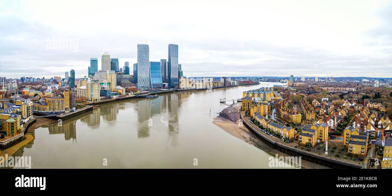 An aerial view canary wharf hi-res stock photography and images - Alamy