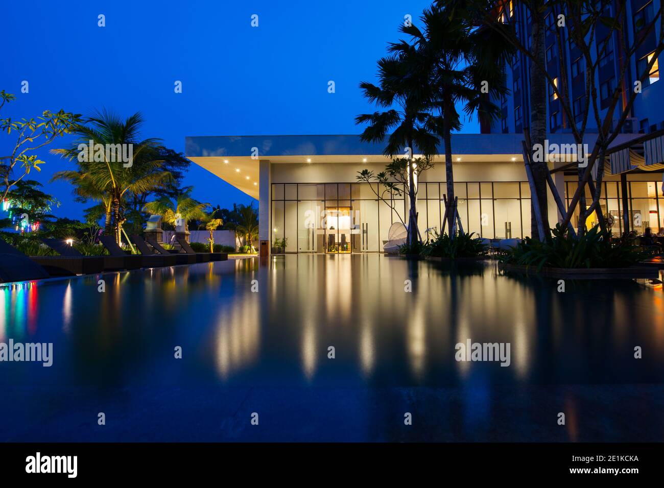 Building at night time reflect on water Stock Photo - Alamy