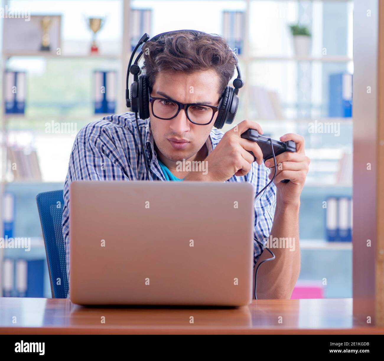 The gamer addict playing computer games at home Stock Photo - Alamy