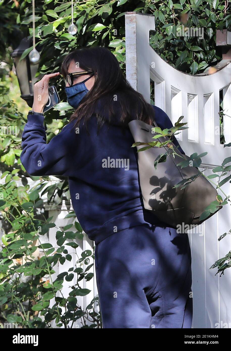Los Angeles, Ca. 7th Jan, 2021. Jennifer Garner seen arriving at her ...