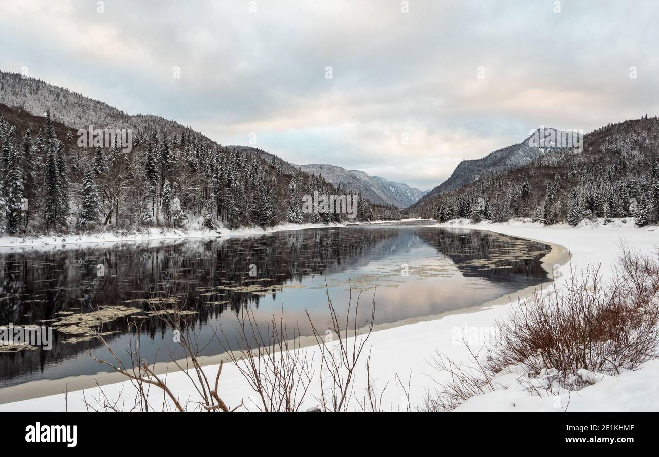 Canadian winter landscape hi-res stock photography and images - Alamy