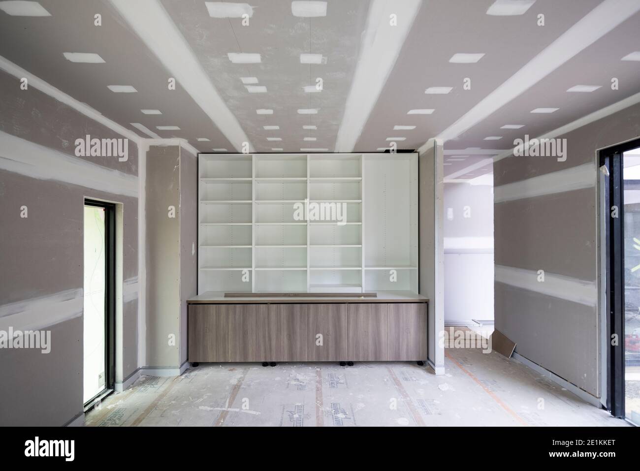 Unfinished plasterboard hi-res stock photography and images - Alamy