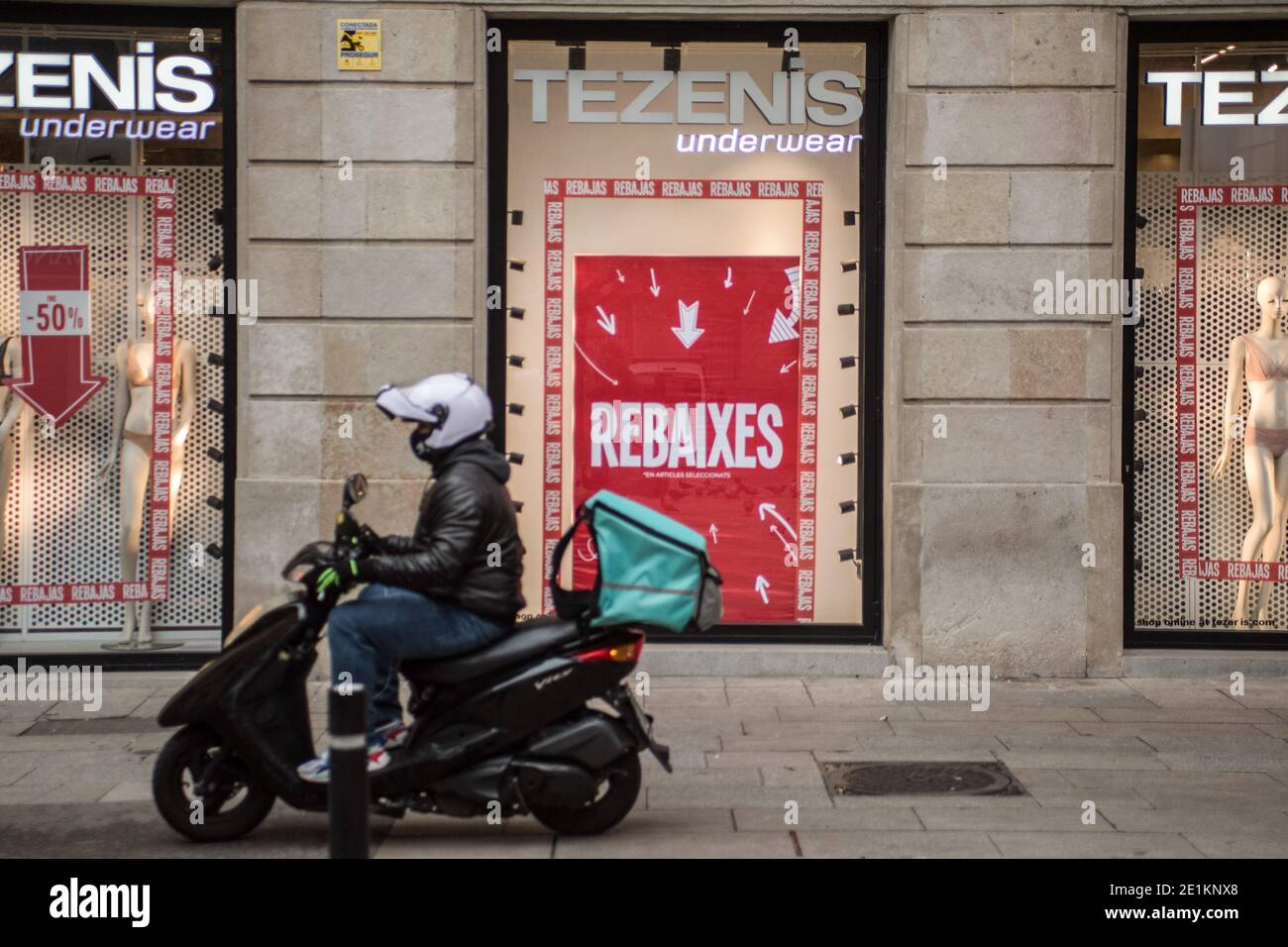 Tezenis logo hi-res stock photography and images - Alamy