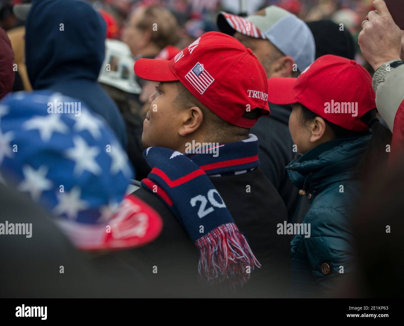 Big crowds hi-res stock photography and images - Alamy