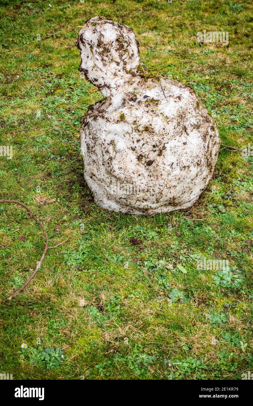 Sick snowman hi-res stock photography and images - Alamy