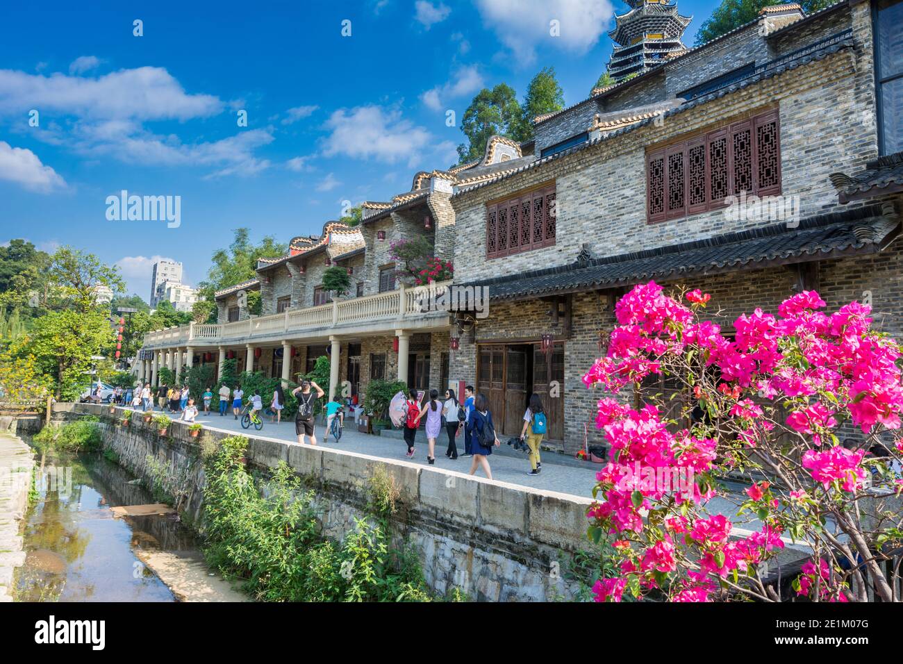 A lot of tourists spending a vacation at the traditional Gangkeng ...