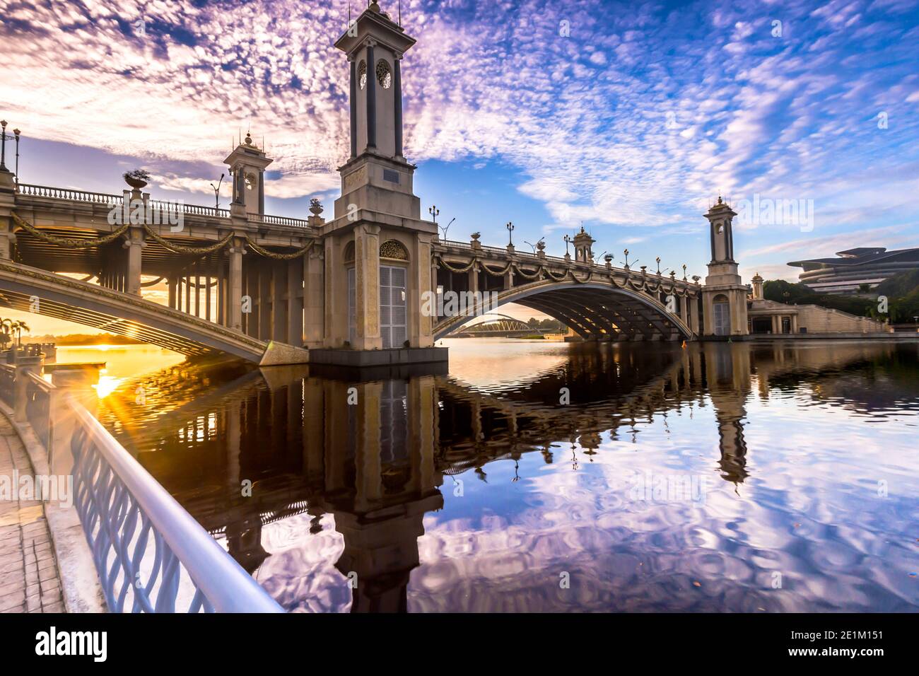 Seri Gemilang Bridge, Putrajaya Stock Photo - Alamy