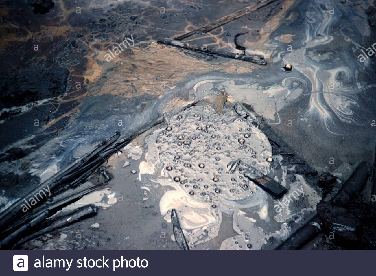 Bitumen Liquid High Resolution Stock Photography and Images - Alamy