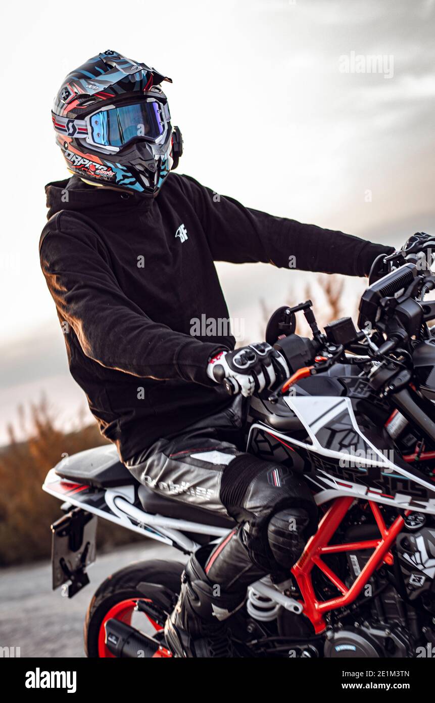 Motocross bike straight on hi-res stock photography and images - Alamy
