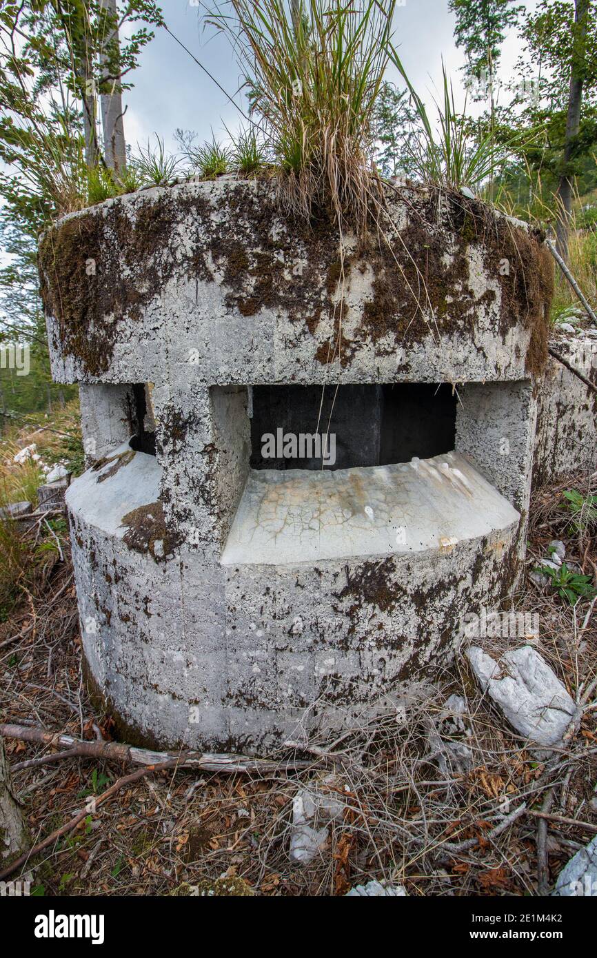 Concrete observation bunker hi-res stock photography and images - Alamy
