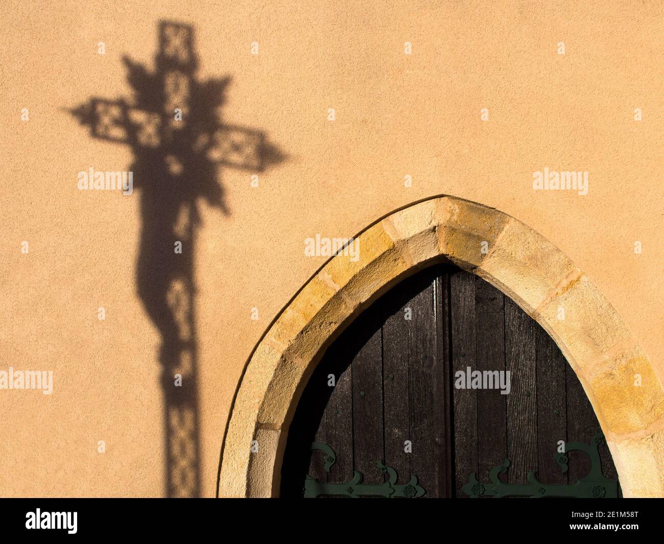 Door cross crucifix hi-res stock photography and images - Alamy