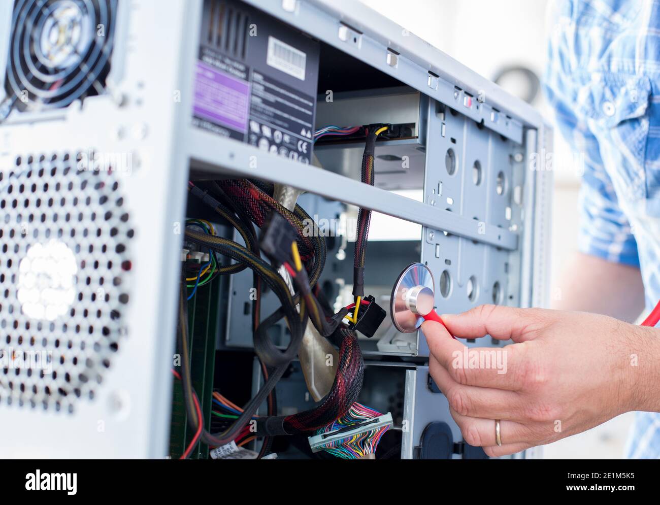 Computer maintenance hi-res stock photography and images - Alamy