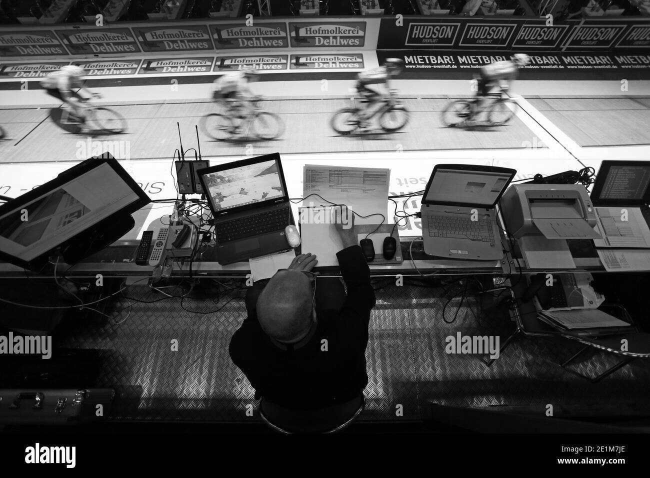 Track cyling hi-res stock photography and images - Alamy