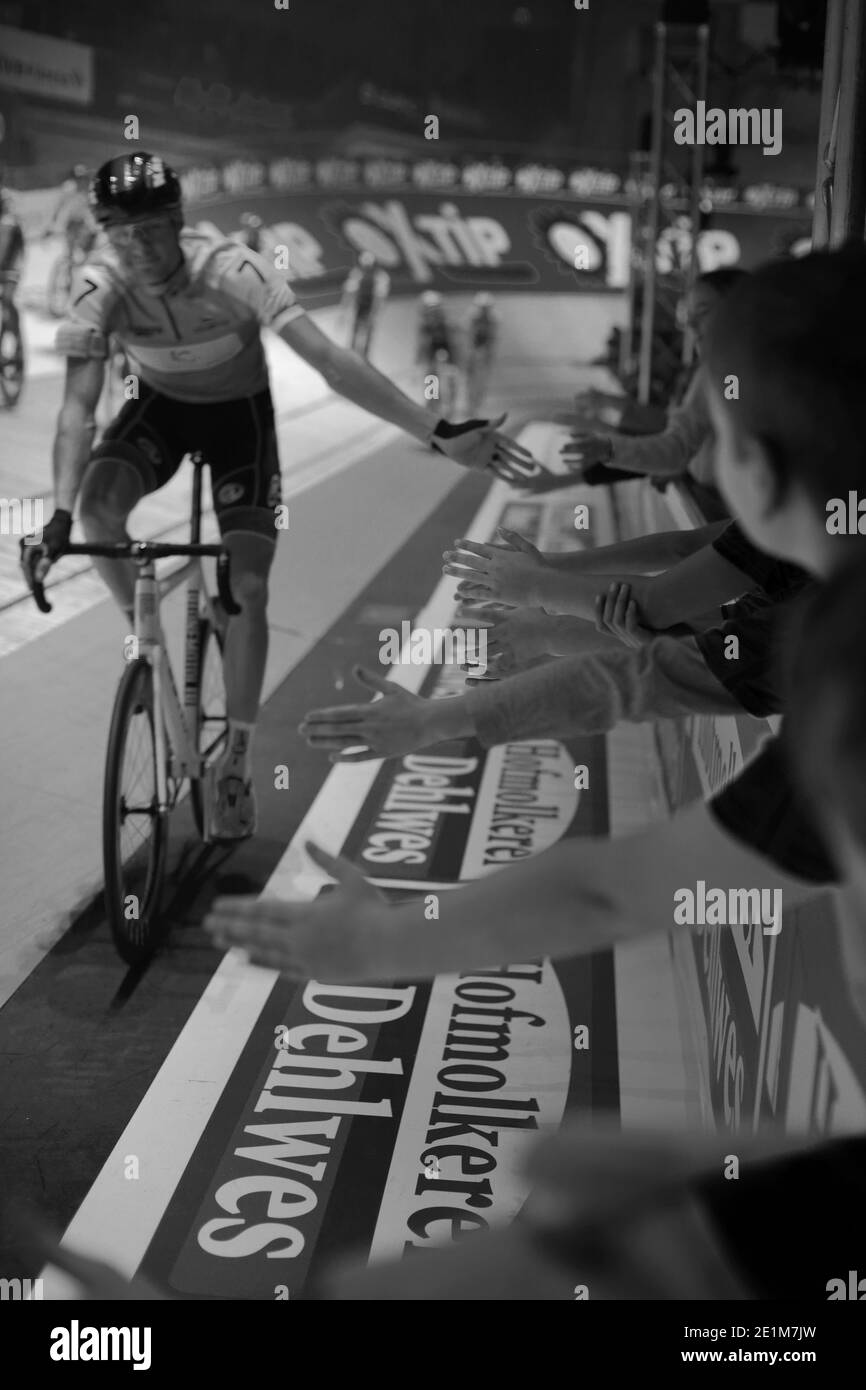 Track cyling hi-res stock photography and images - Alamy