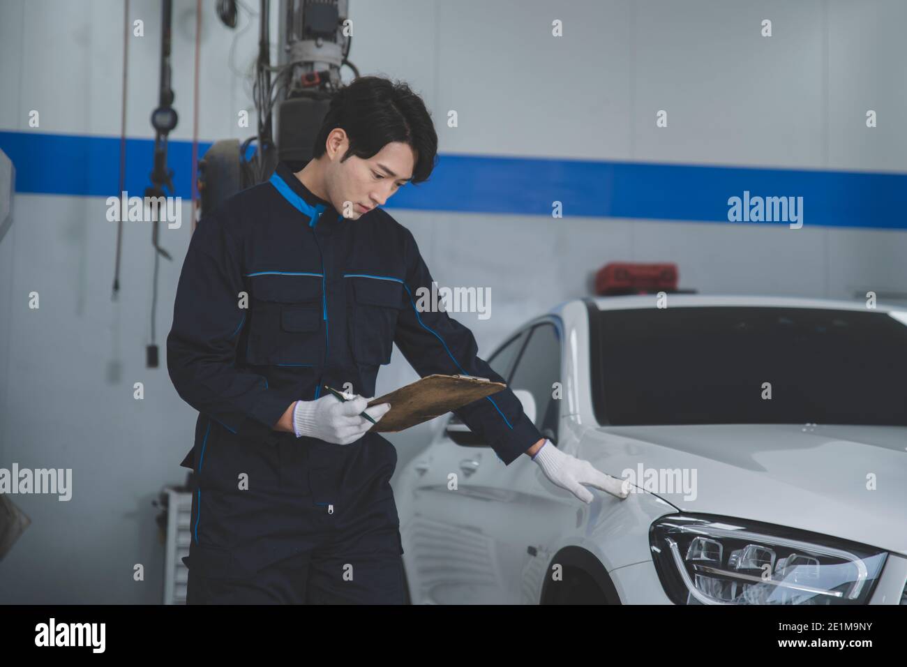 auto vehicle Service repair center concept with maintenance staff Stock ...