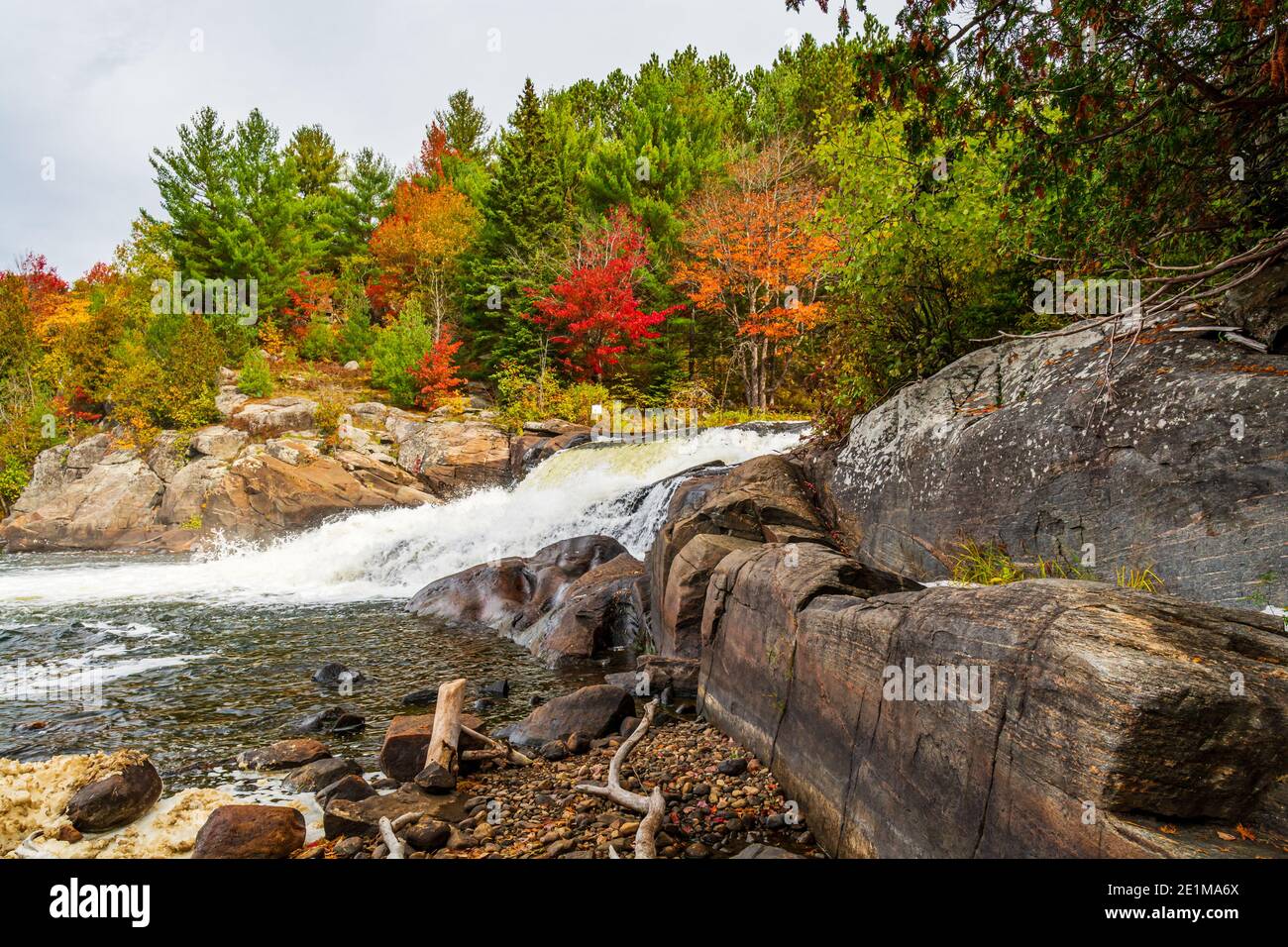 Kinmount hi-res stock photography and images - Alamy