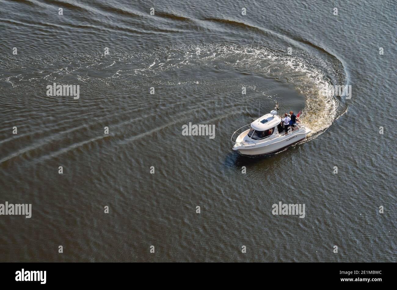 Small white cruise ship hi-res stock photography and images - Alamy