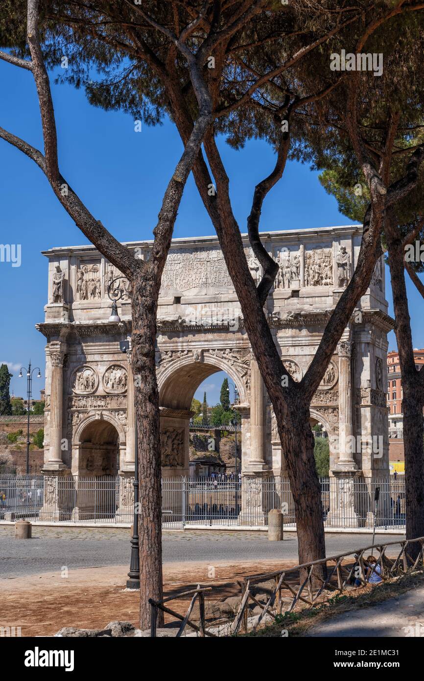 Arch of Constantine (Arco di Costantino) in city of Rome, Italy ...