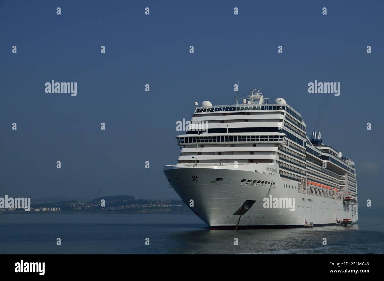Anchored seating hi-res stock photography and images - Alamy