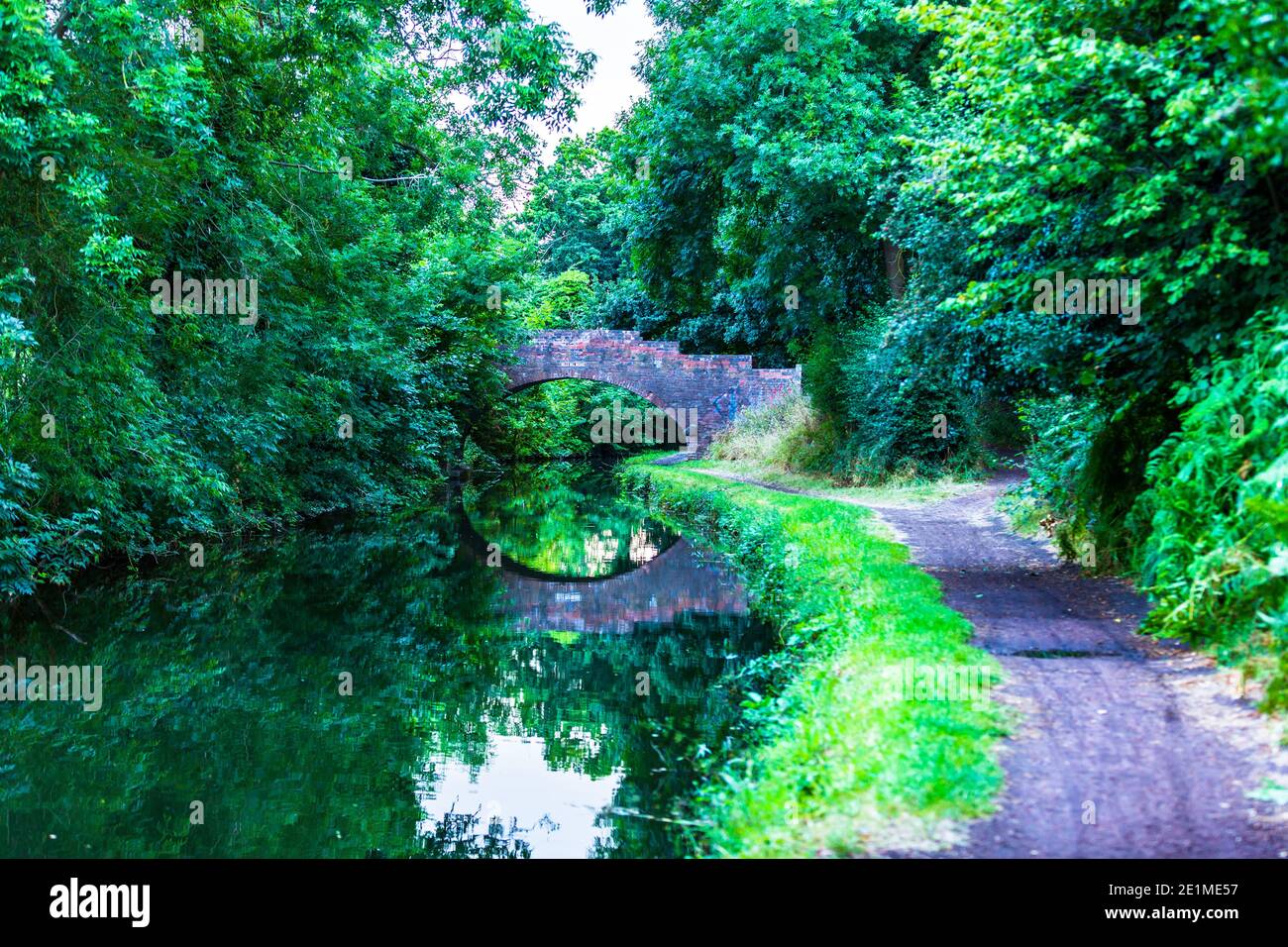 Waterways waterway stourbridge canal hi-res stock photography and ...