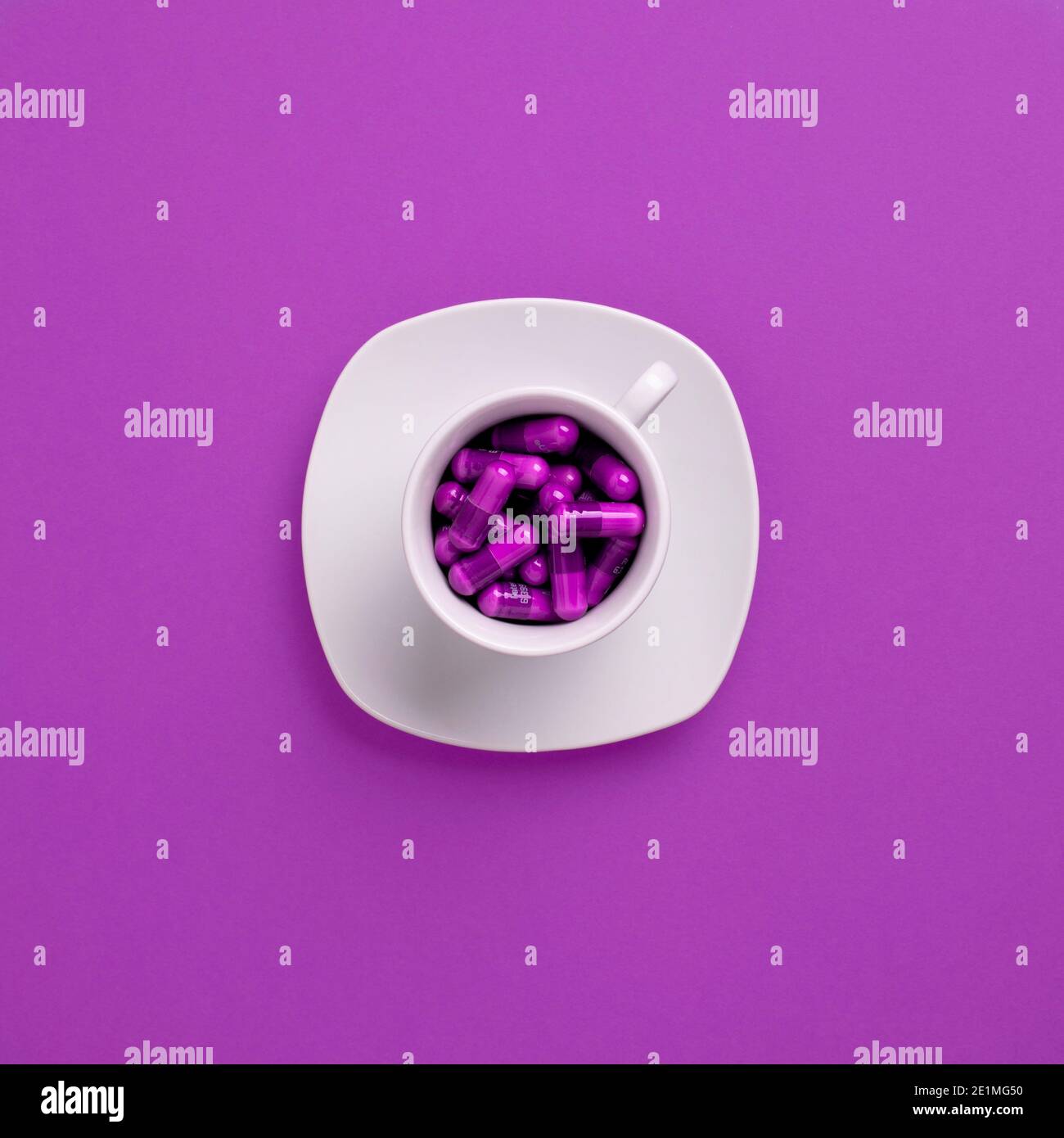 Happy pills hi-res stock photography and images - Alamy