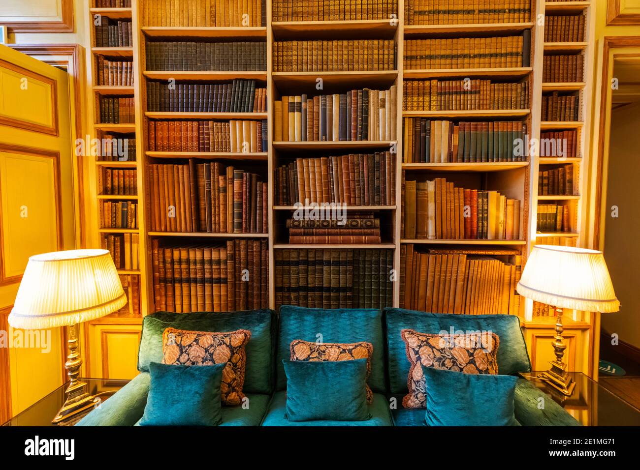 England, Kent, Leeds Castle, The Library Stock Photo - Alamy