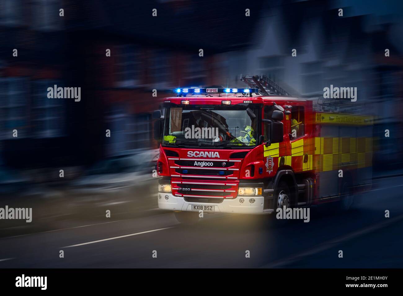 Fast moving fire hi-res stock photography and images - Alamy