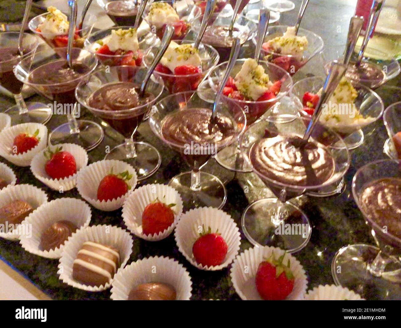 Small portions hi-res stock photography and images - Alamy