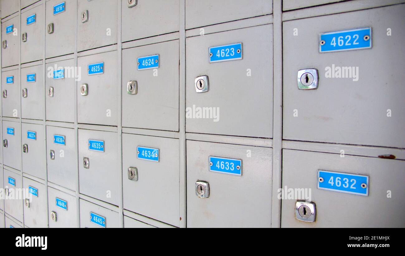 Numbered lockers hi-res stock photography and images - Alamy