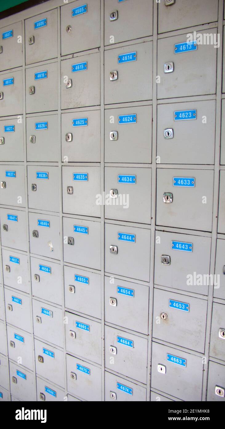 Lockers with keys rows and numbered Stock Photo - Alamy