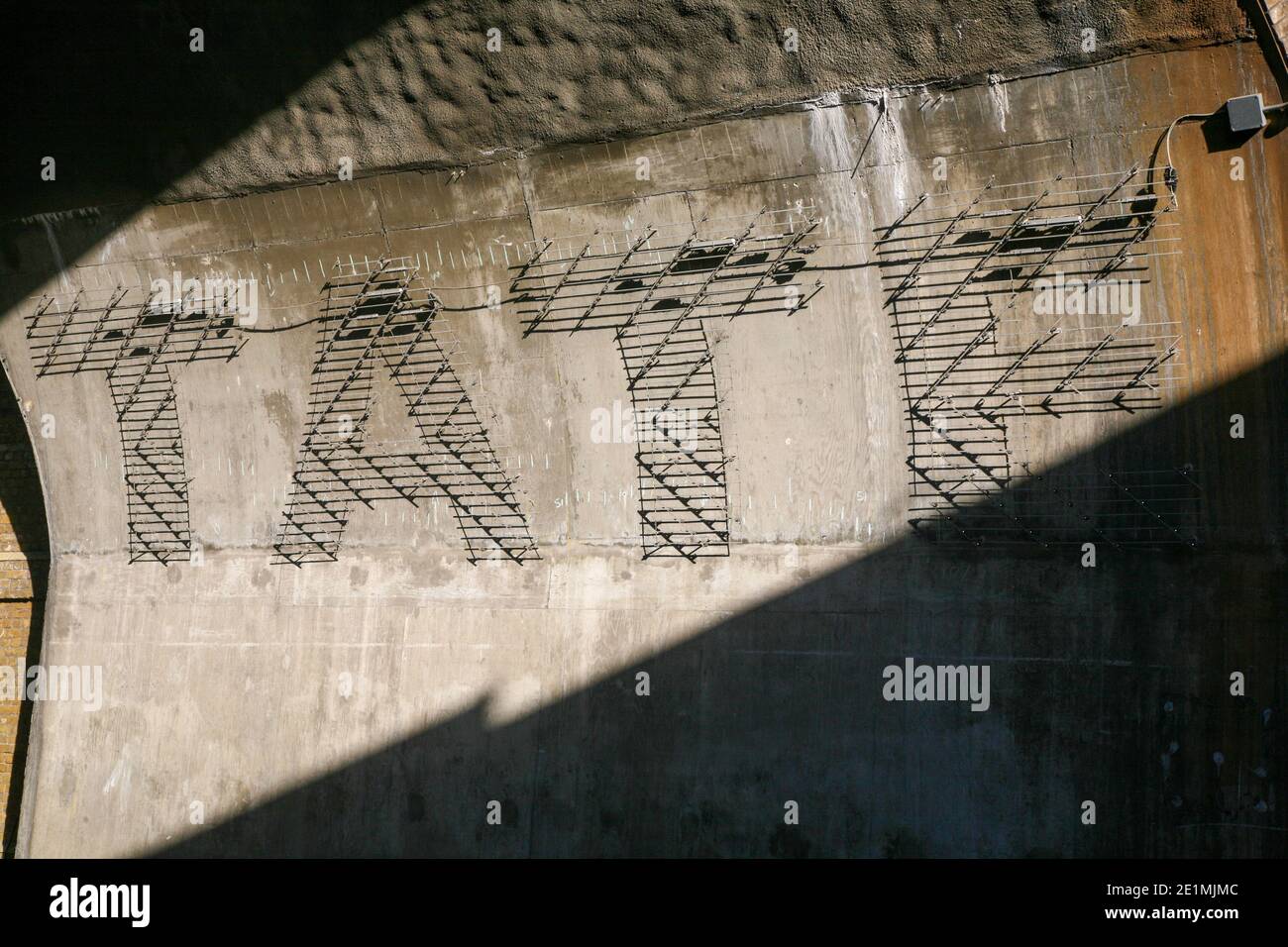 London bridge underpass hi-res stock photography and images - Alamy