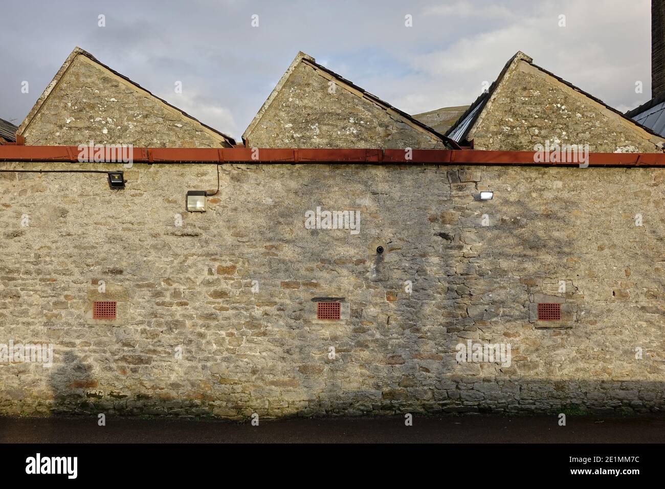 Old mill built black hi-res stock photography and images - Alamy