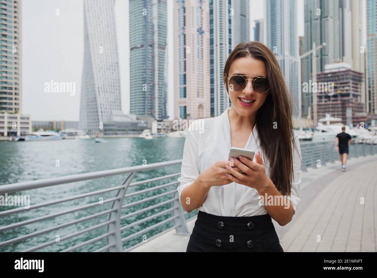 Emirates hostess hi-res stock photography and images - Alamy