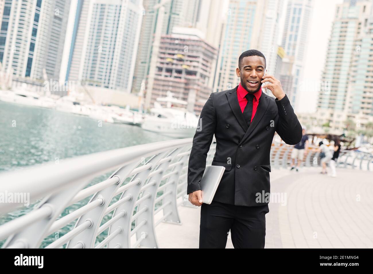 Dubai guy hi-res stock photography and images - Alamy