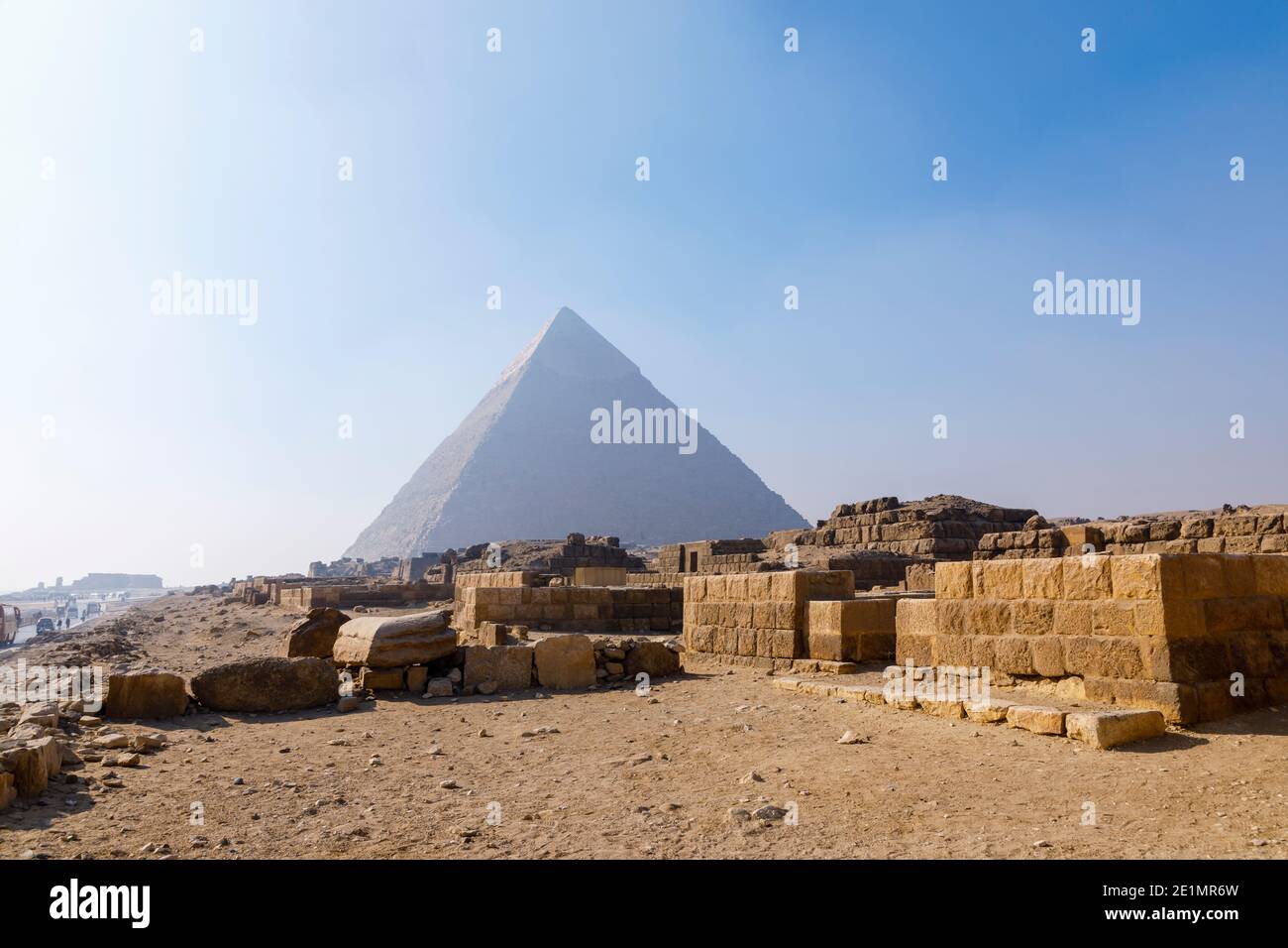 Chephren pyramid hi-res stock photography and images - Alamy