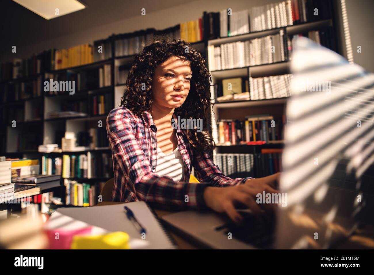 Smart campus hi-res stock photography and images - Alamy