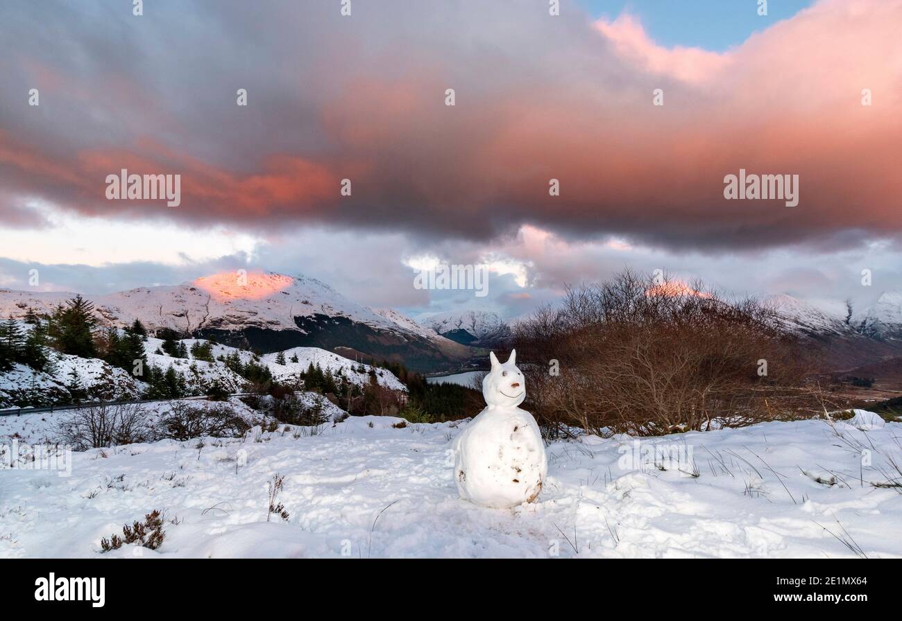 Snowman scottish highlands hi-res stock photography and images - Alamy